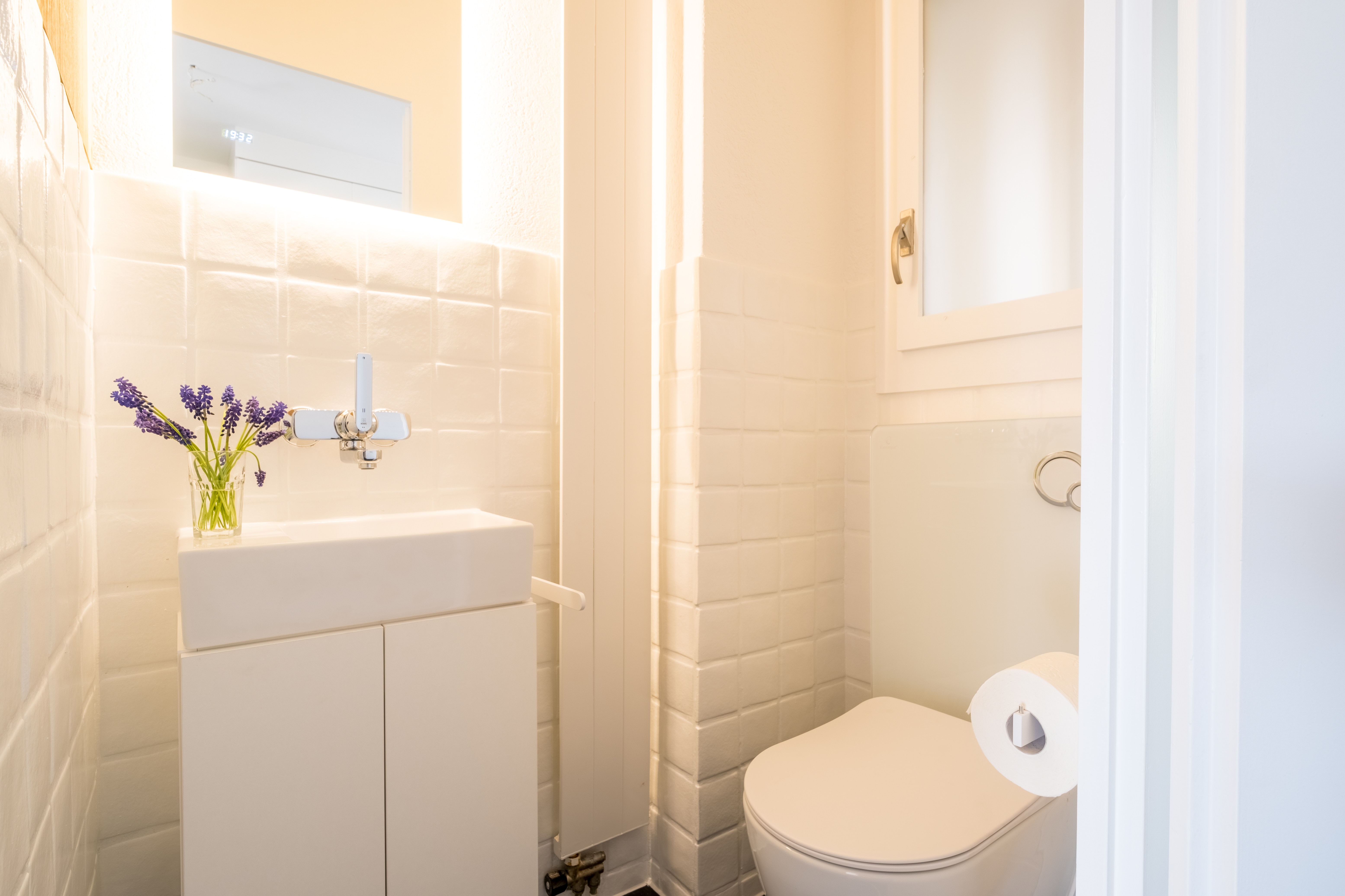 How to Choose a Composting Toilet for a Tiny House on Wheels