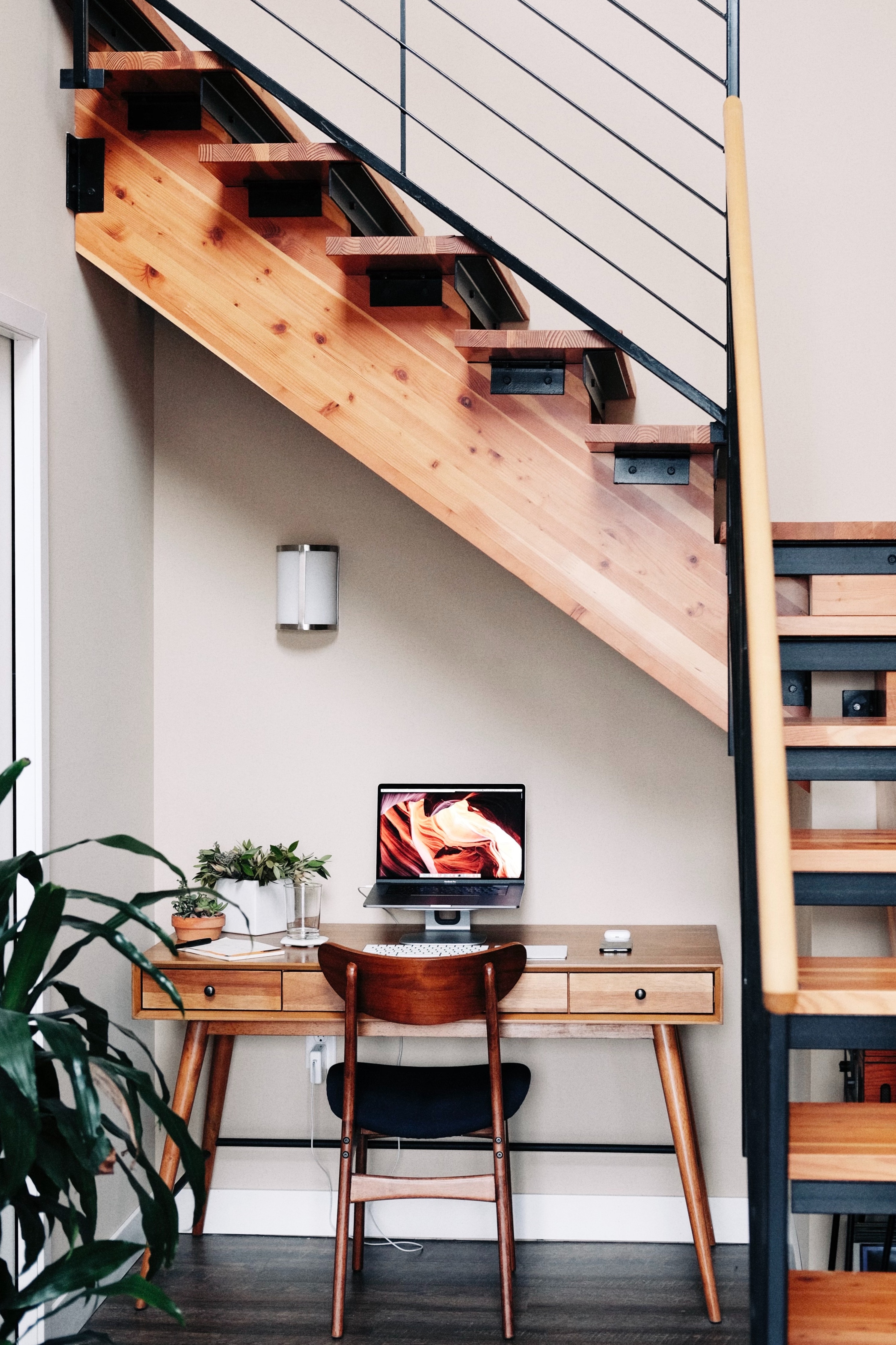 Loft Living: Maximizing Vertical Space in a Tiny House